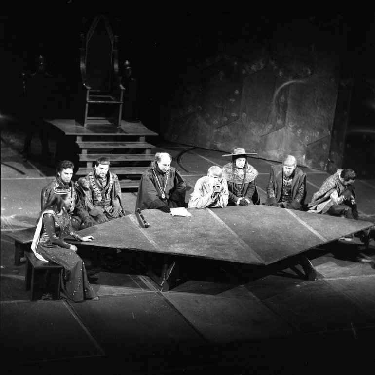 "This teeming womb of royal kings" - The History Cycle at the RSC